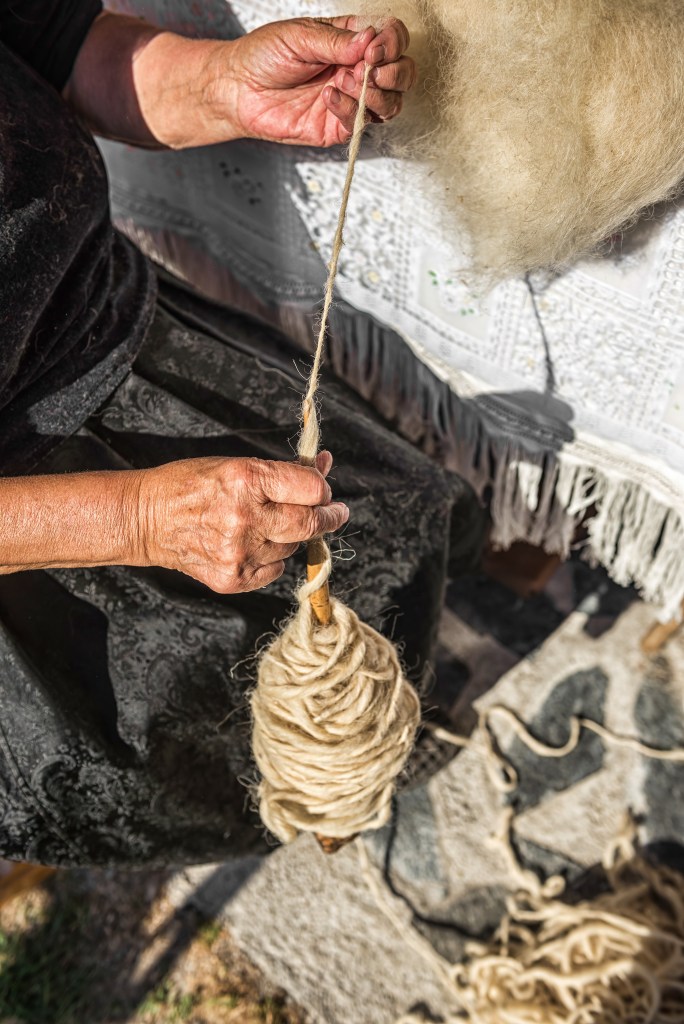 How Rugs are Woven – Serafian's Rug Blog